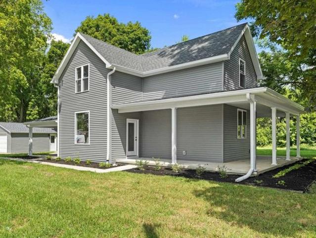 8522 Windsor Dr, Newburgh, IN 47630