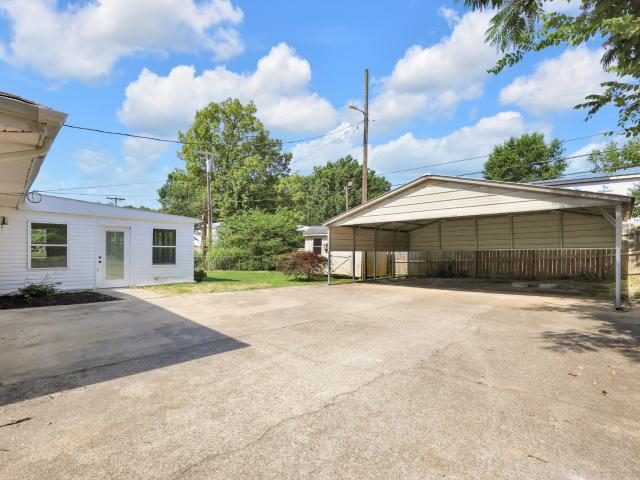 852 Glendale Dr