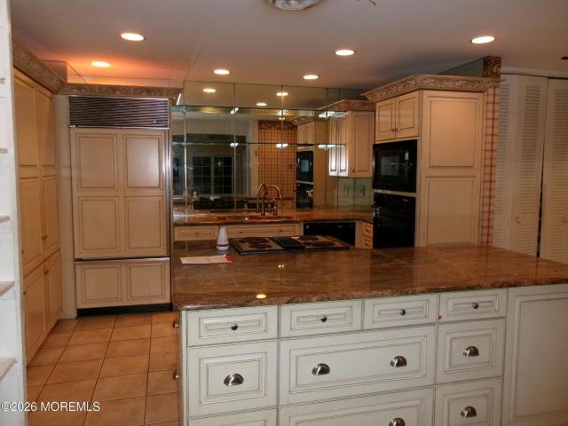 852 Glenwood Circle