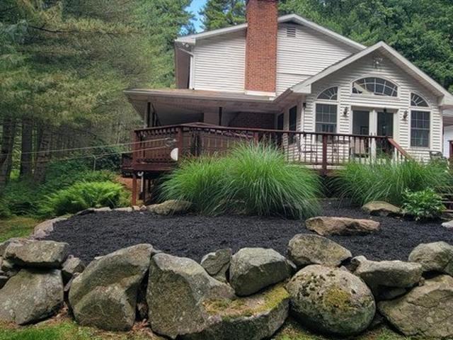 852 Hunters Rd, Mohnton, PA 19540