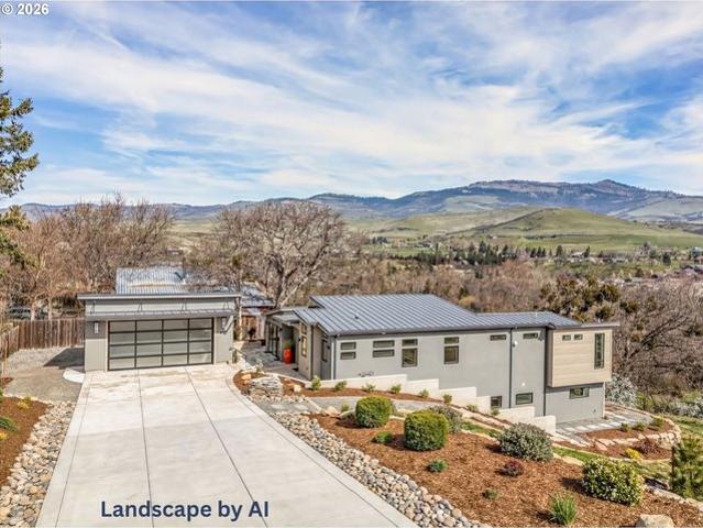 852 Oak St, Ashland, OR 97520
