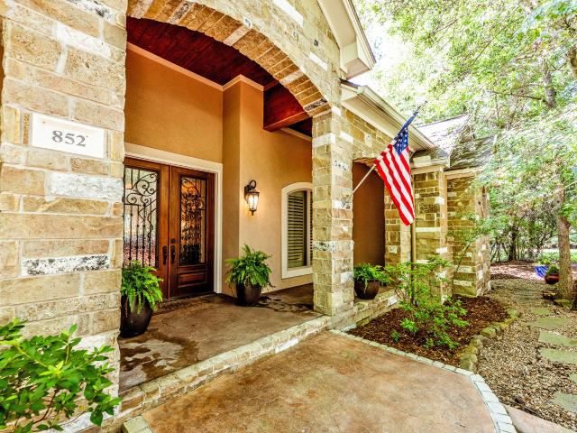 852 Overbrook Drive