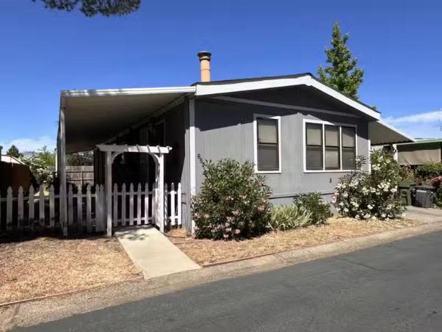 852 MOUNTAIN SHADOWS BLVD # 73, REDDING, CA 96003 Mobile Home.