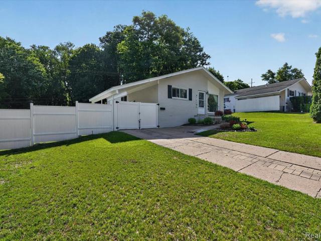 852 Manor Drive