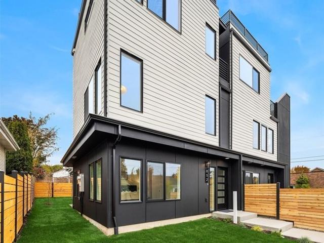 852 NW 65th St, Seattle, WA 98117