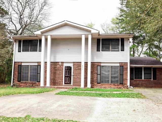 852 Sun Valley Rd, Center Point, AL 35215