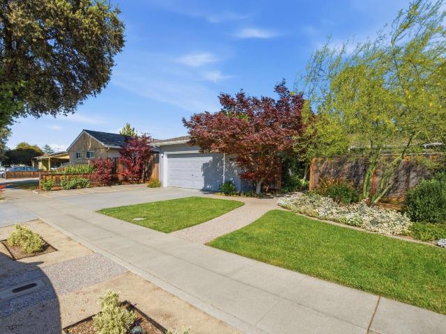 852 Peach Avenue