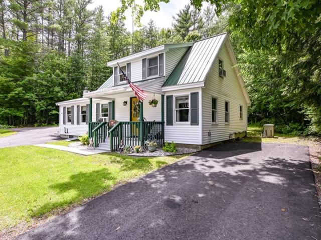 852 Pequawket Trl, Baldwin, ME 04091