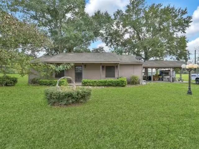 8534 S Williams Rd, Conroe, TX 77303