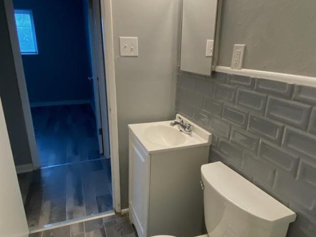 8534 38 North Broadway 2 Bedroom Apartment for Rent at 8534 N Broadway, St. Louis, MO 63147 Baden