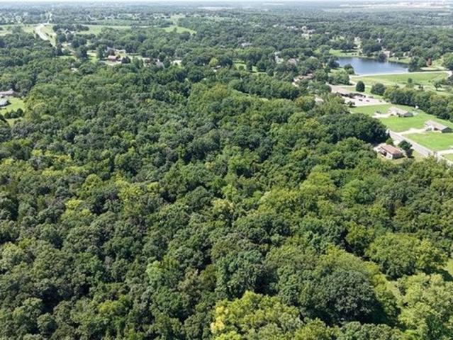 8535 Kill Creek Rd, De Soto, KS 66018