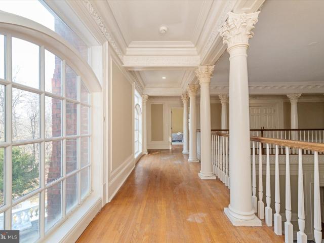 8537 Old Dominion Dr, McLean, VA 22102 | MLS #VAFX2290
