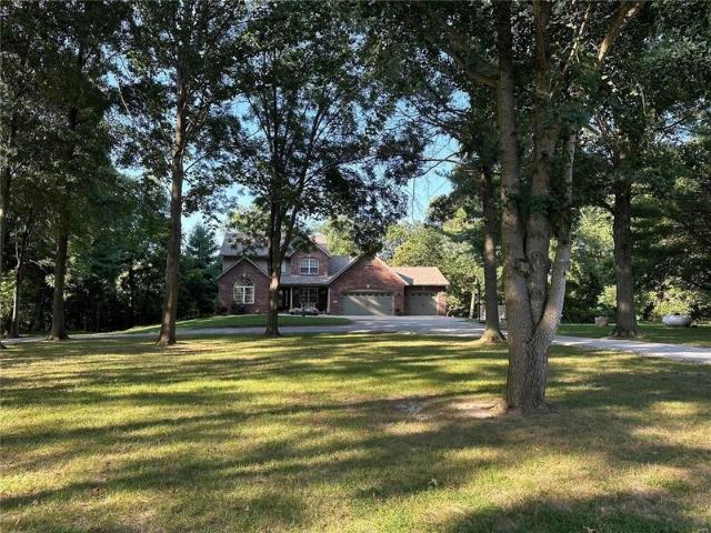 8537 Greenbriar, Edwardsville, IL 62025