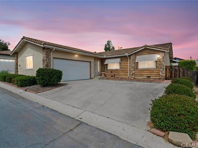 8537 Snow White Dr, El Cajon, CA 92021