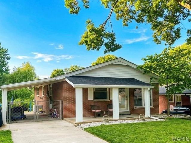 8537 Vasel Ave, Saint Louis, MO 63123