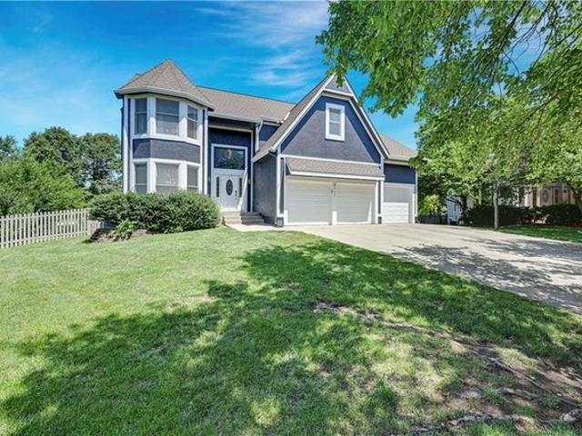 8537 W 145th Ter, Overland Park, KS 66223