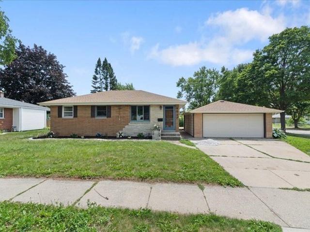 8537 W Denver Ave, Milwaukee, WI 53224