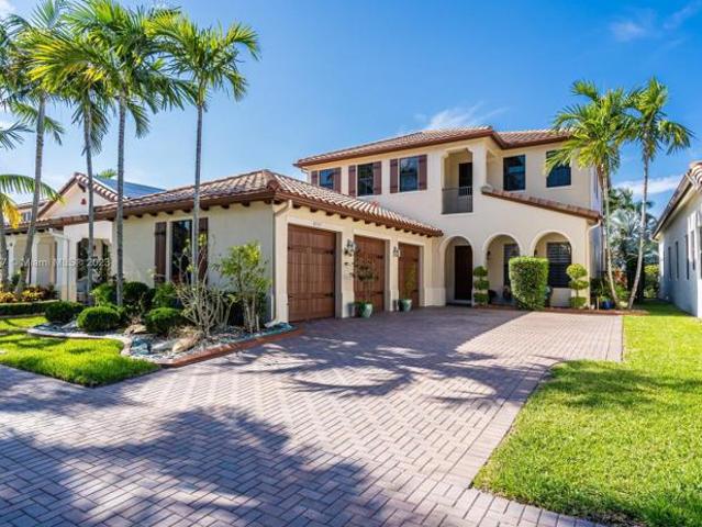 8537 41st St NW, Cooper City, FL 33024