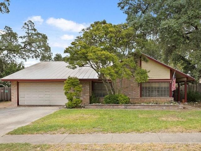8538 Marathon Dr, Universal City, TX 78148