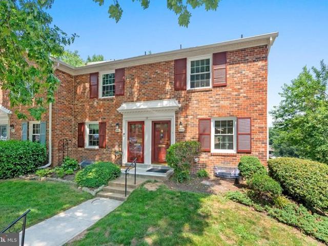 8530 Barrington Ct Unit 938, Springfield, VA 22152