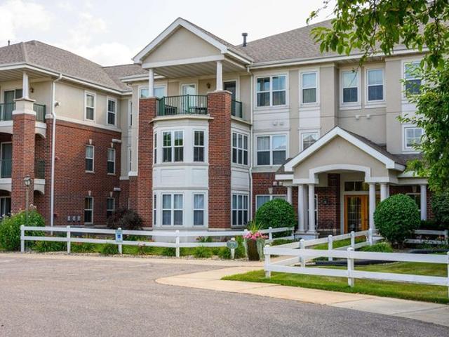 8530 Greenway Blvd Unit 307, Middleton, WI 53562
