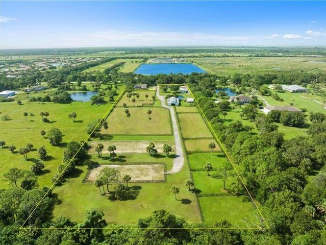 8530 8th St, Vero Beach, FL 32968