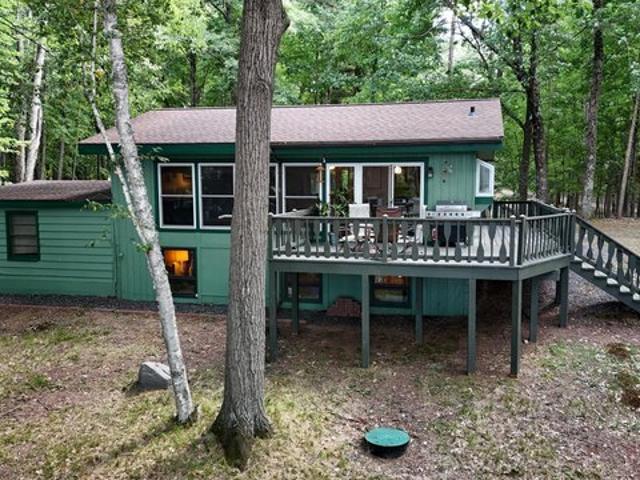 8531 Hower Rd, Minocqua, WI 54548