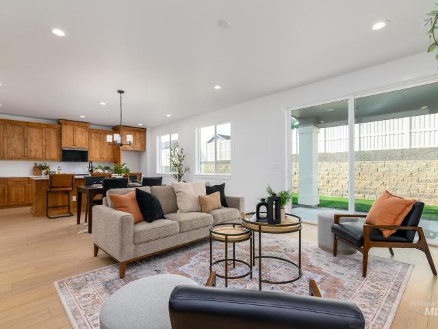 8532 W Millcreek Dr