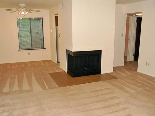 $853 / 2br 1046ft² Last Apartment To Rent Call Today Pre lease Today! Woodbridge Apts of Bloomington