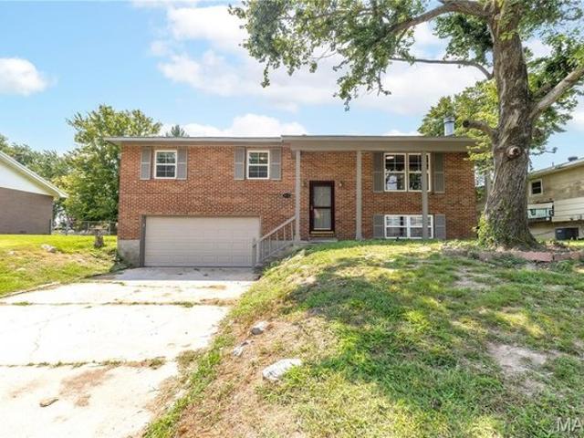 853 Cambridge Dr, Sikeston, MO 63801