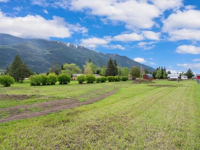 853 Berne Rd, Columbia Falls, MT 59912