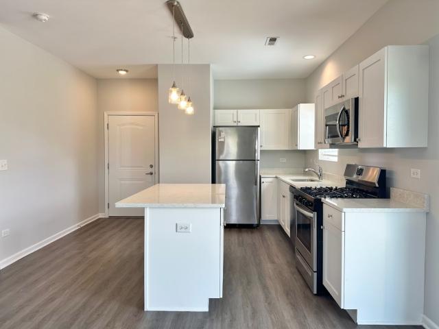 853 E Main Street # 2F