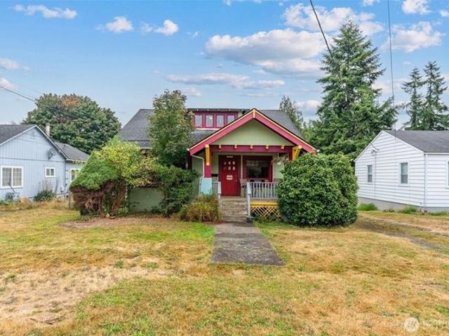 853 Fowler St, Raymond, WA 98577