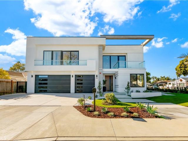 853 Oak St, Costa Mesa, CA 92627 | MLS #OC26080 | Compass