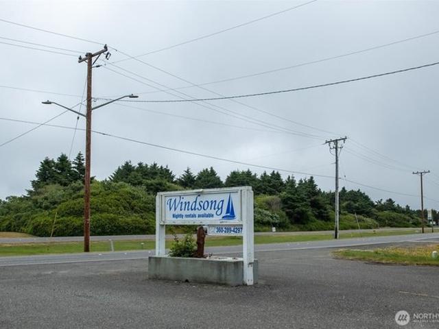 853 Ocean Shores Blvd NW Unit 4, Ocean Shores, WA 98569