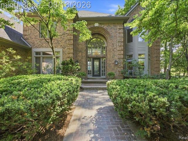 853 Lone Pine Road