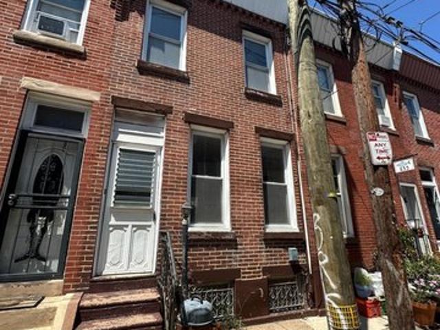 853 Mercer St, Philadelphia, PA 19125