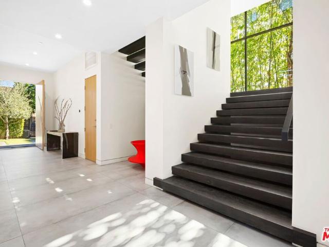 853 N Kilkea Drive