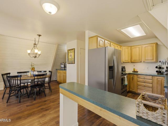 853 S Allen Drive