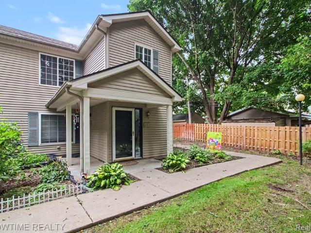 853 Saybrook Drive