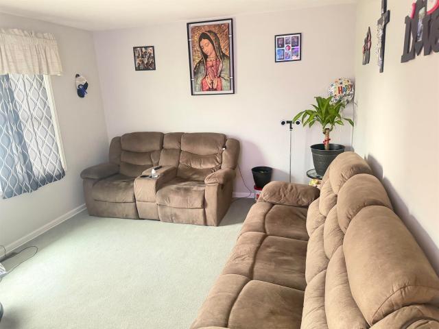 853 Sylvan Lane