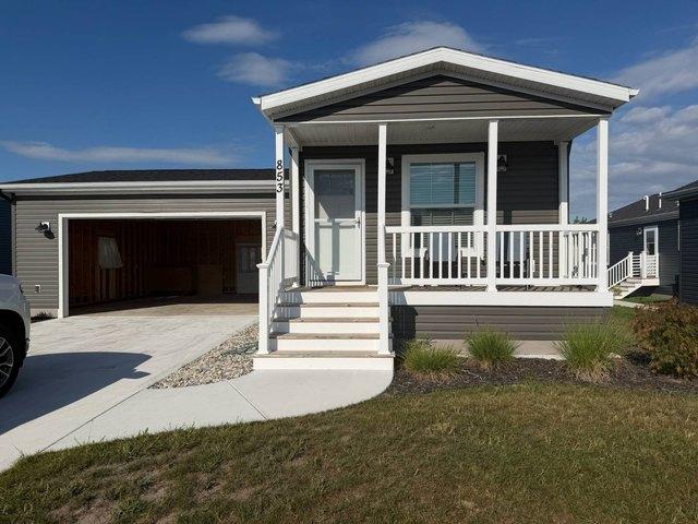 853 Tennessee Ave, Manistee, MI 49660