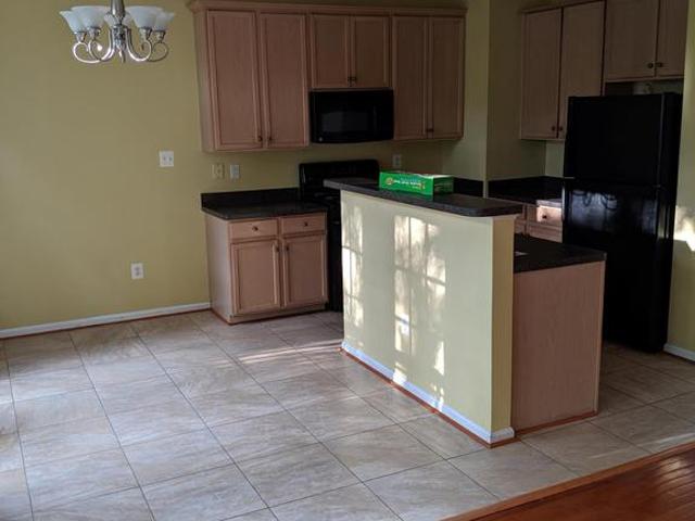 8544 Wyngate Manor