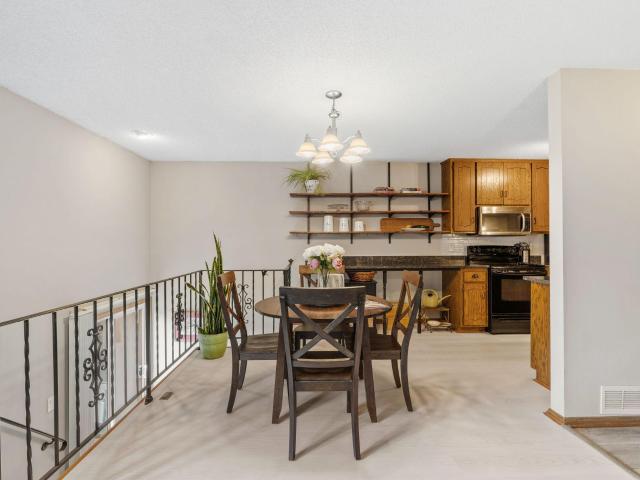8545 Maplebrook Parkway N