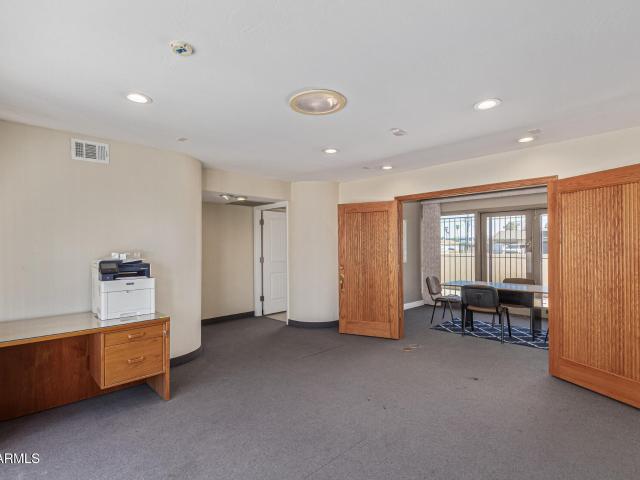 8545 n black canyon highway