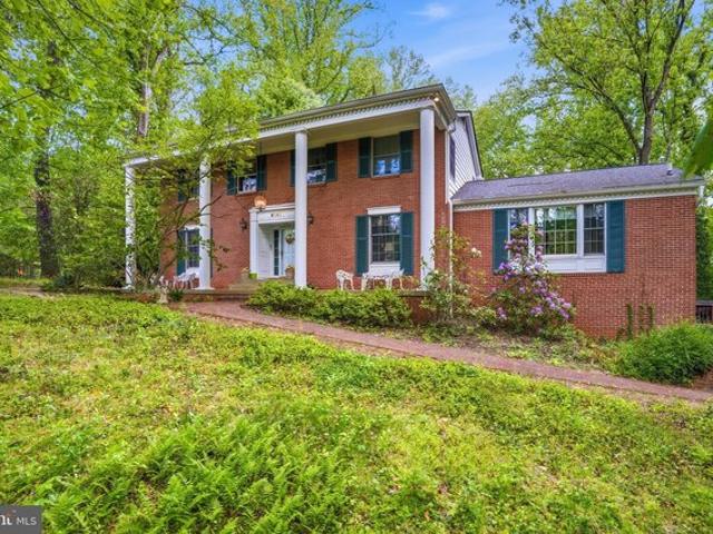 8545 Old Dominion Dr, McLean, VA 22102