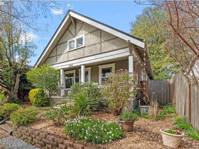 8547 n oswego ave