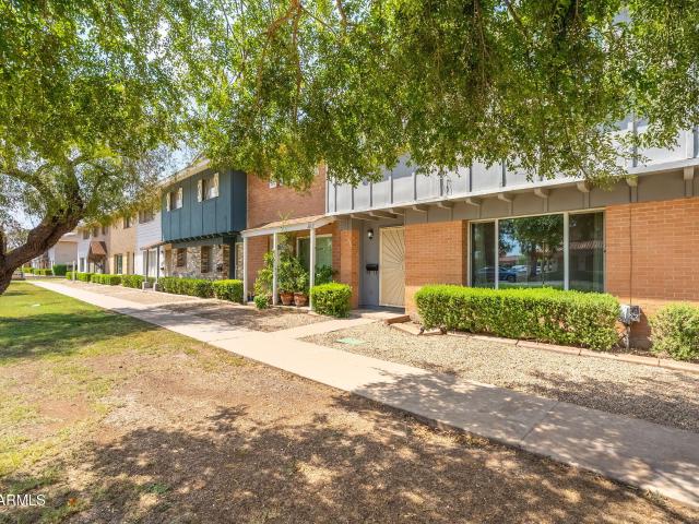 8548 e mcdonald drive
