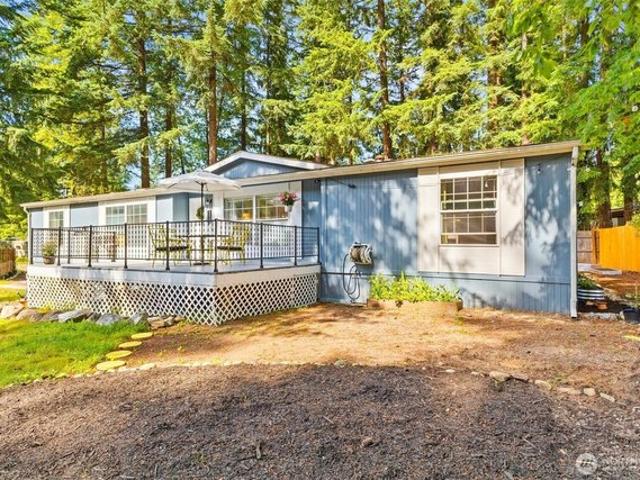 8548 Juniper Pl, Maple Falls, WA 98266