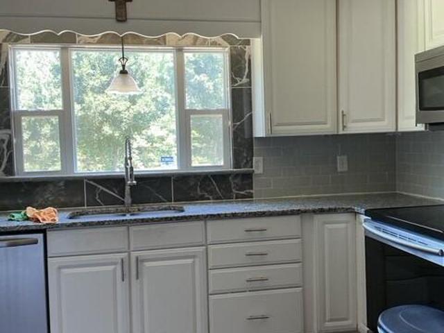 8549 Grassy Creek Road